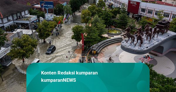 Jalan Purwodadi-Semarang via Godong Ditutup Imbas Banjir, Lalin Dialihkan | kumparan.com